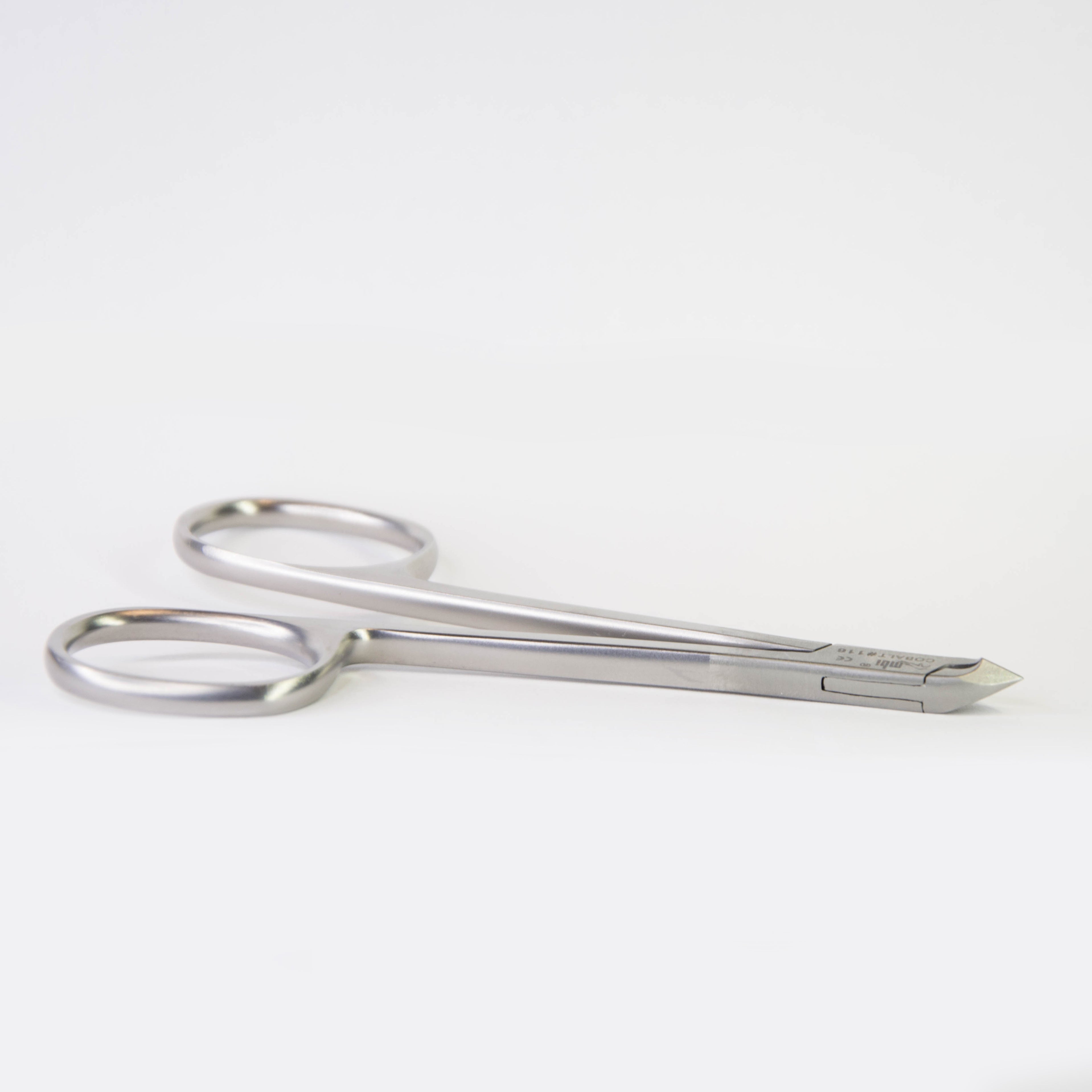 MBI-116 1/2 Jaw Cuticle Nipper | Finger Loop – Nail Techniques